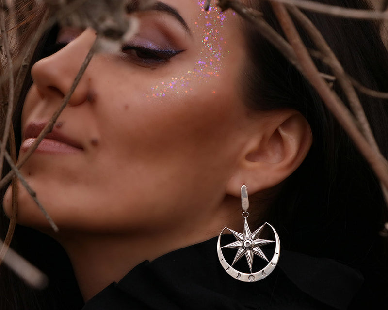 ISHTAR INNANA EARRINGS 925 sterling Silver with a latch back lock