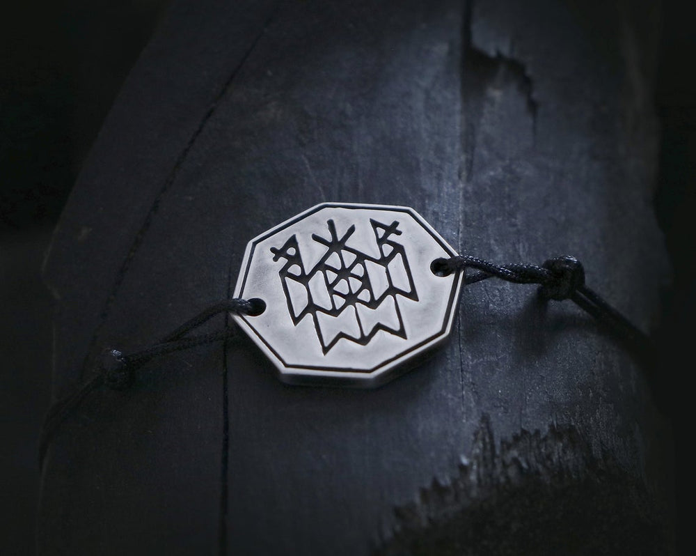 Protection rune amulet